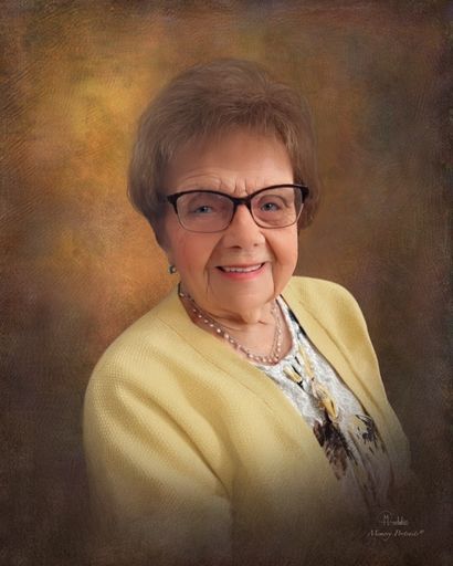 Madeline May Flowers Obituary October 24, 2024 - Grove-Rogowski Funeral Home, P.A.