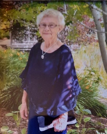 Helen Peters Obituary 2023 - Martens Warman Funeral home