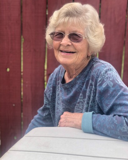 Joyce Darlene Niesen Obituary October 5, 2024 - Eversole Mortuary