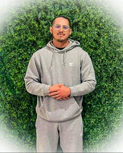 Manuel Ray Luera Obituary 2024 - Sunset Memorial Gardens & Funeral Home