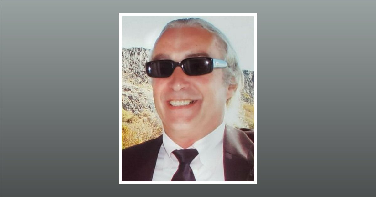 Robin Walter Houle Obituary March 18, 2023 - Wood River Chapel