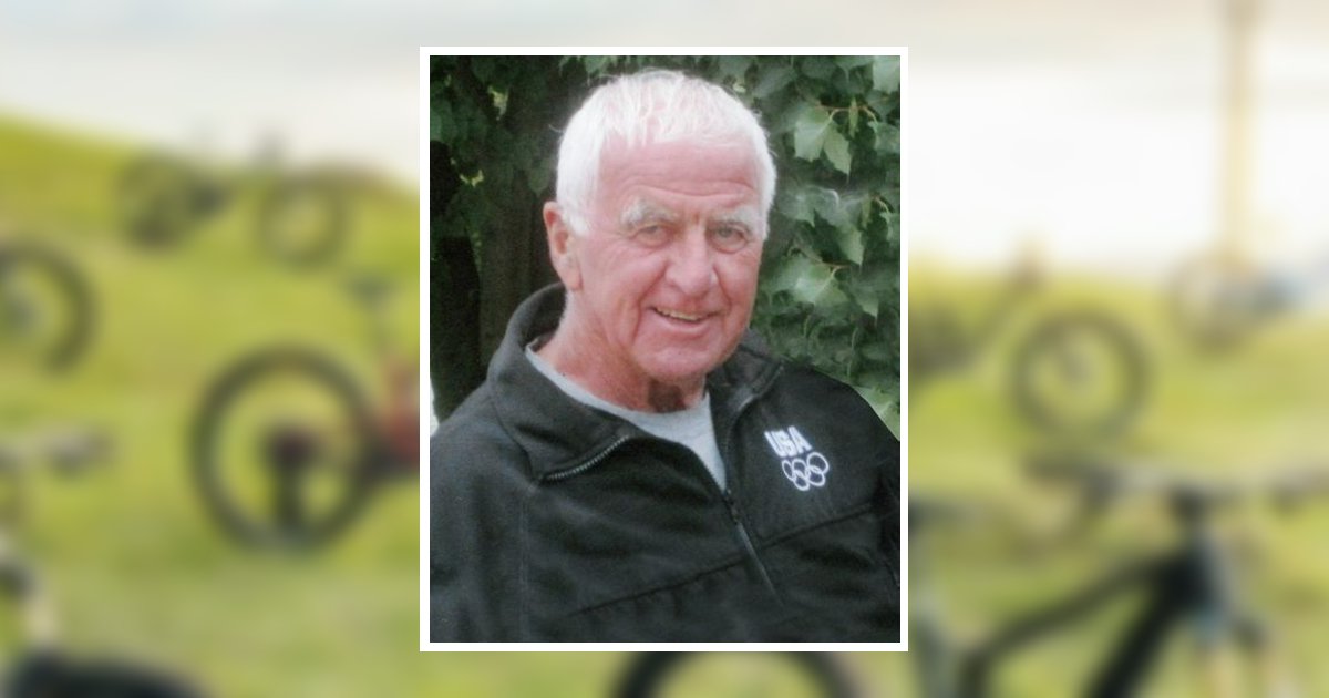 Melvin E. "Mike" VandenHeuvel Obituary February 16, 2025 - Farley Estes ...