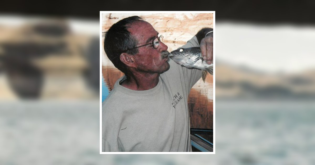 Raymond "Ray" Cleve Davis Obituary May 17, 2024 - Snyder Memorials, Inc.
