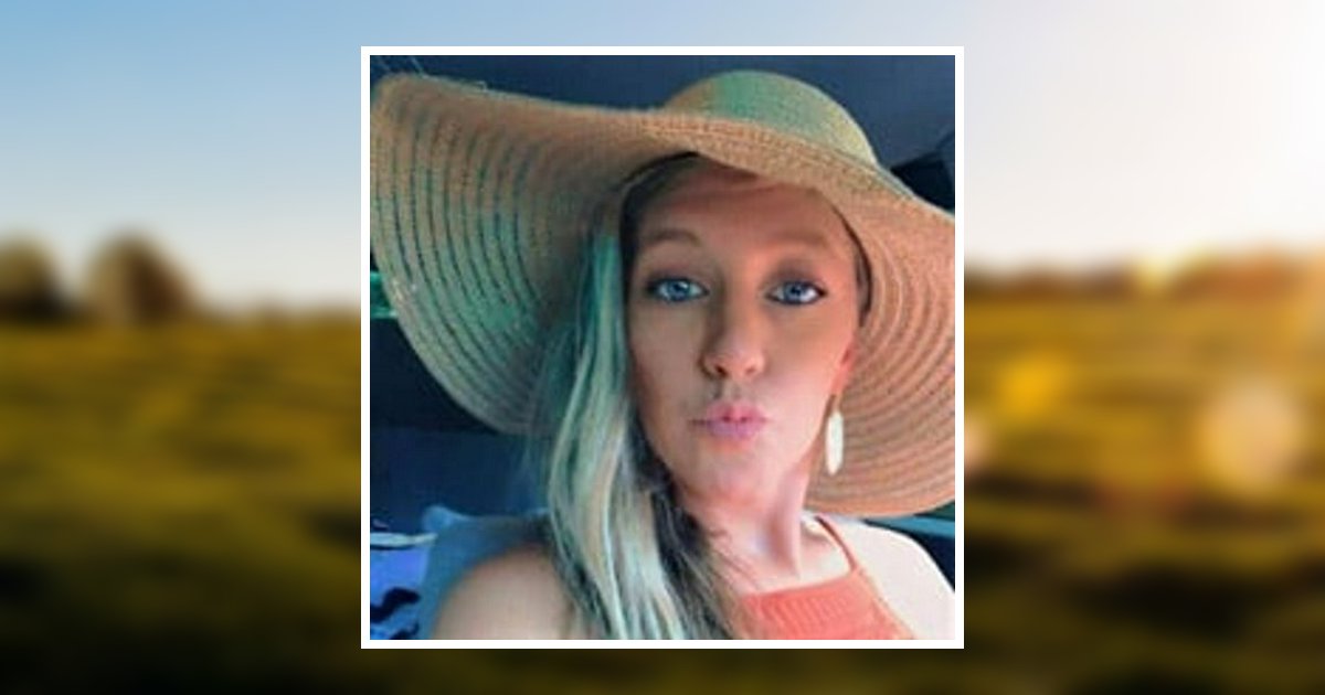 Holly Marie Mazur Obituary 2022 - Thomas Poteet & Son Funeral Directors