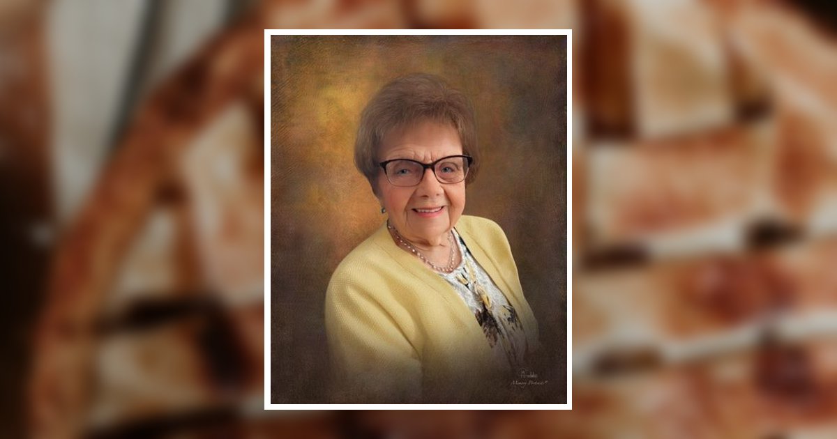 Madeline May Flowers Obituary October 24, 2024 - Grove-Rogowski Funeral Home, P.A.