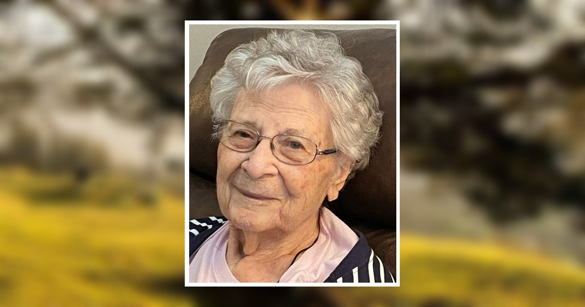 Alvera Schmidt Obituary July 18, 2025 - Petersen Family Funeral Home
