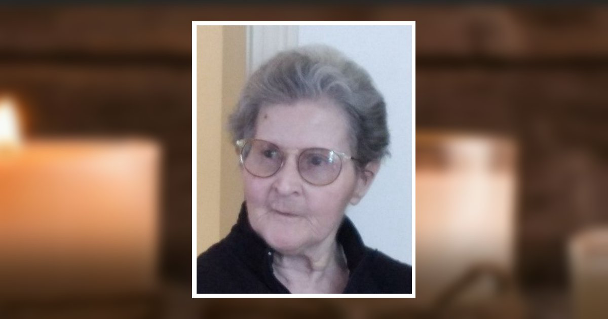 Evelyn Henault Obituary November 7, 2023 - Fay Brothers