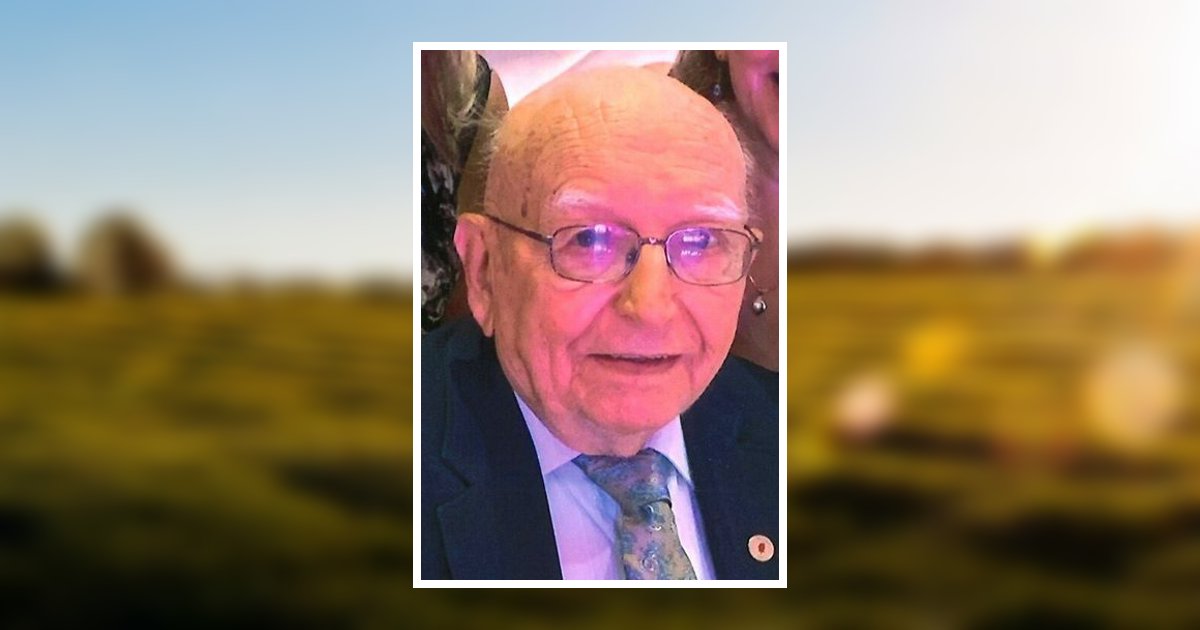 Thaddeus Niec Obituary August 29, 2021 - Sax-Tiedemann Funeral Home