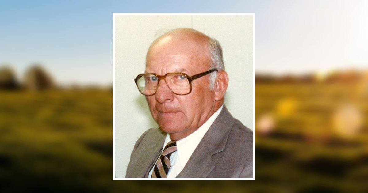 Lloyd Russell “Boss” Spry Obituary August 5, 2020 - Park Lawn Funeral Homes