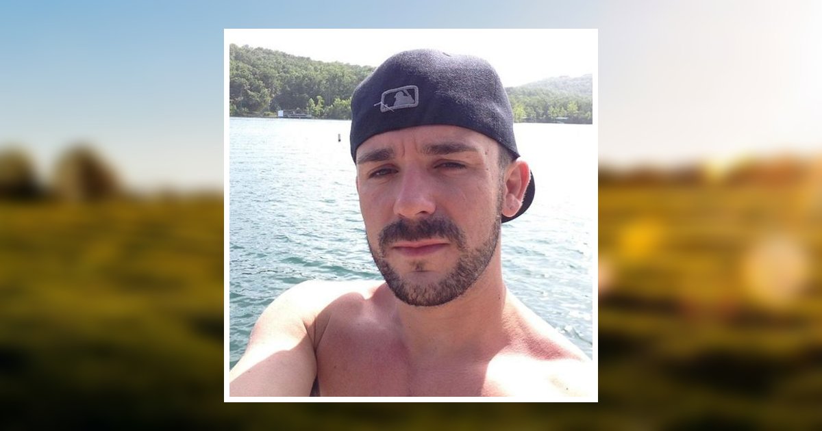 Ryan Renaud Obituary November 3, 2019 - Davis Funeral Homes Rainbow ...
