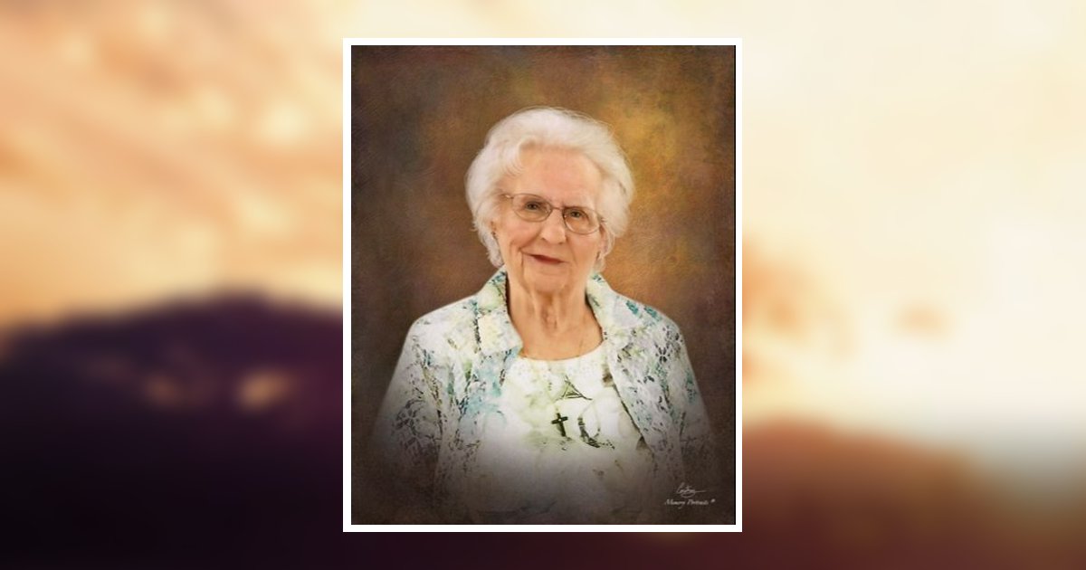 Gladys Pearl Potts Obituary May 12, 2025 - Grove-Rogowski Funeral Home, P.A.