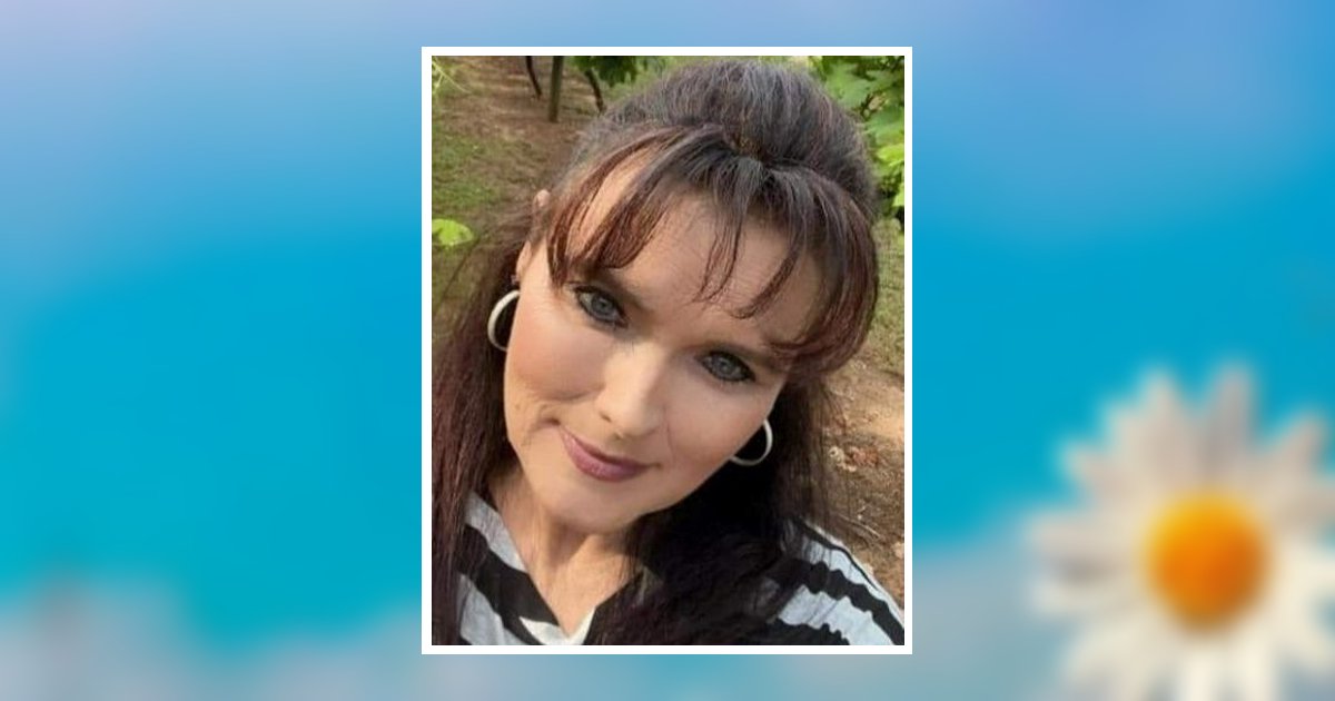 Lisa Ginn Banks Obituary August 3, 2024 - Coile and Hall Funeral Directors