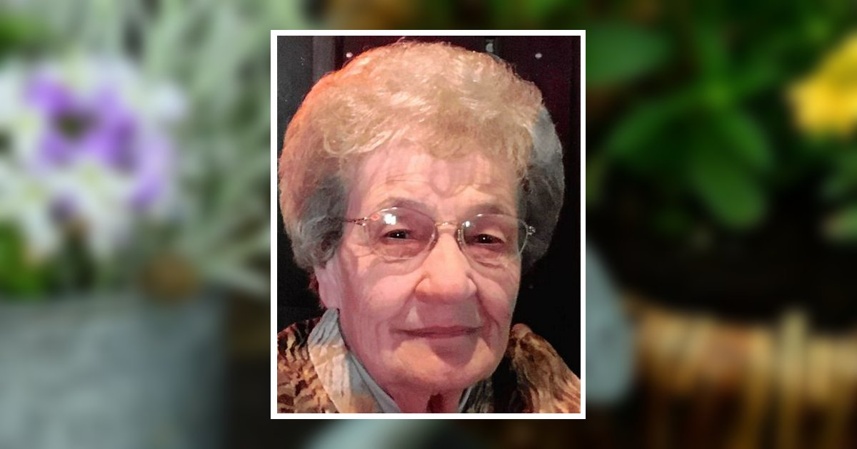 Evelyn Trettel Obituary August 20, 2024 - Emblom Brenny Funeral Service